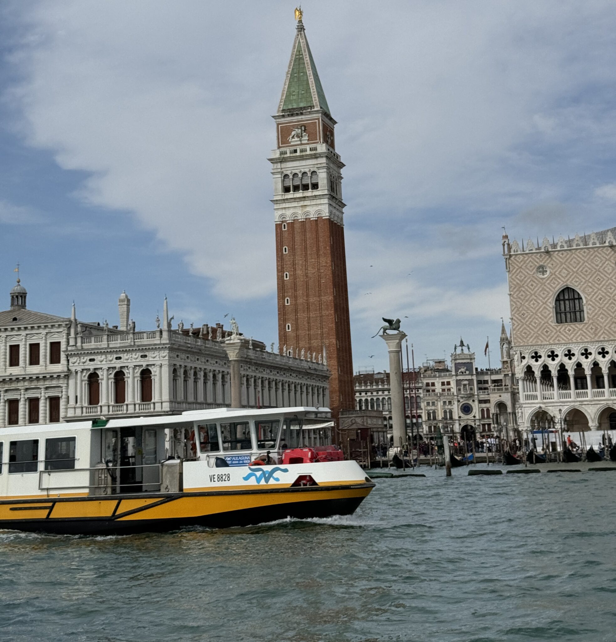 Cum ajungi si cum circuli in Venetia – Variante de transport